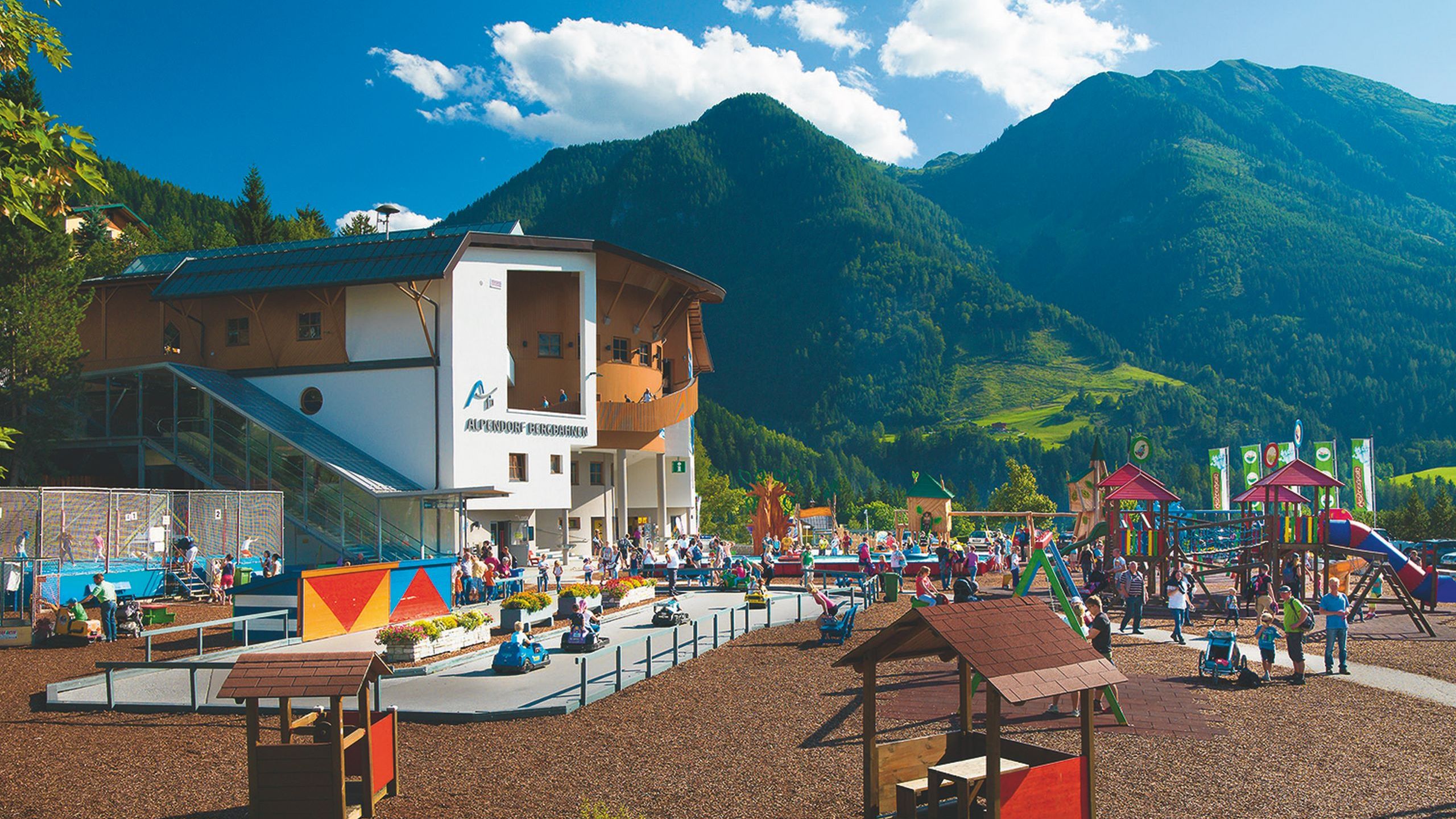 Your holiday in the Alpendorf alpine village